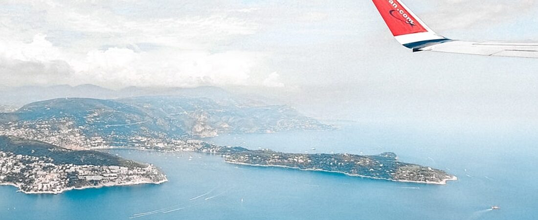 Flyget är försenat och inställt, vad har jag rätt till under tiden ...